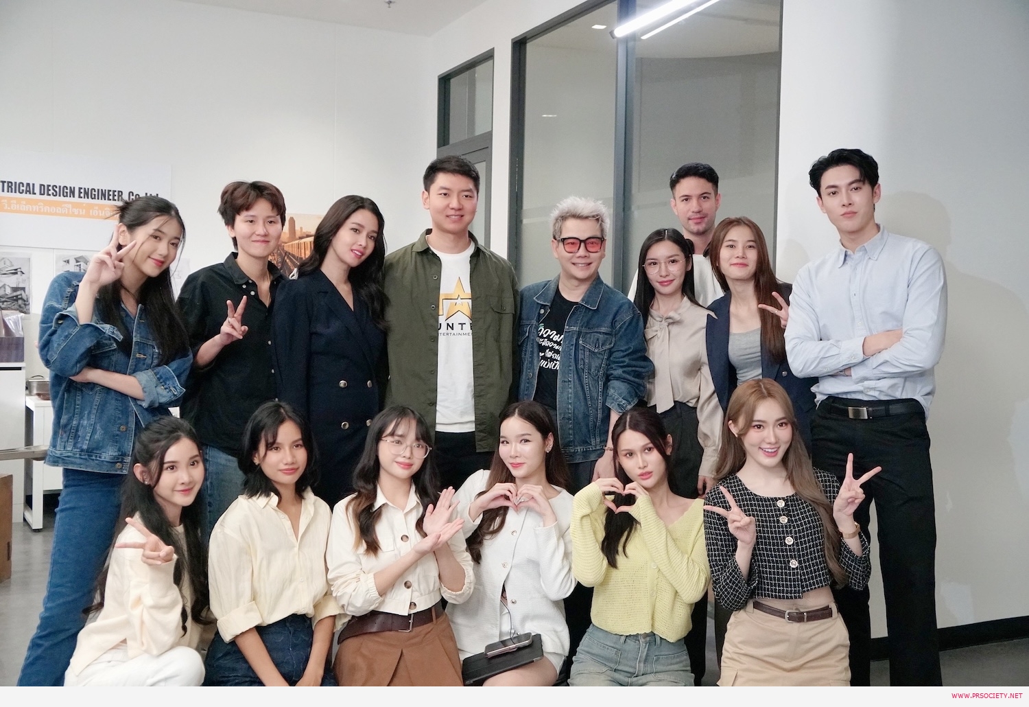 “พี่ว้ากคะ รักหนูได้มั้ย!? ตอนพิเศษ” (Love Senior Special EP.) เริ่มตอนแรกวันเสาร์ที่ 30 ...